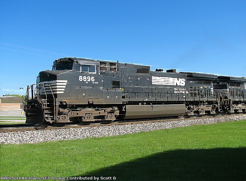 NS 8896 L96 9:42